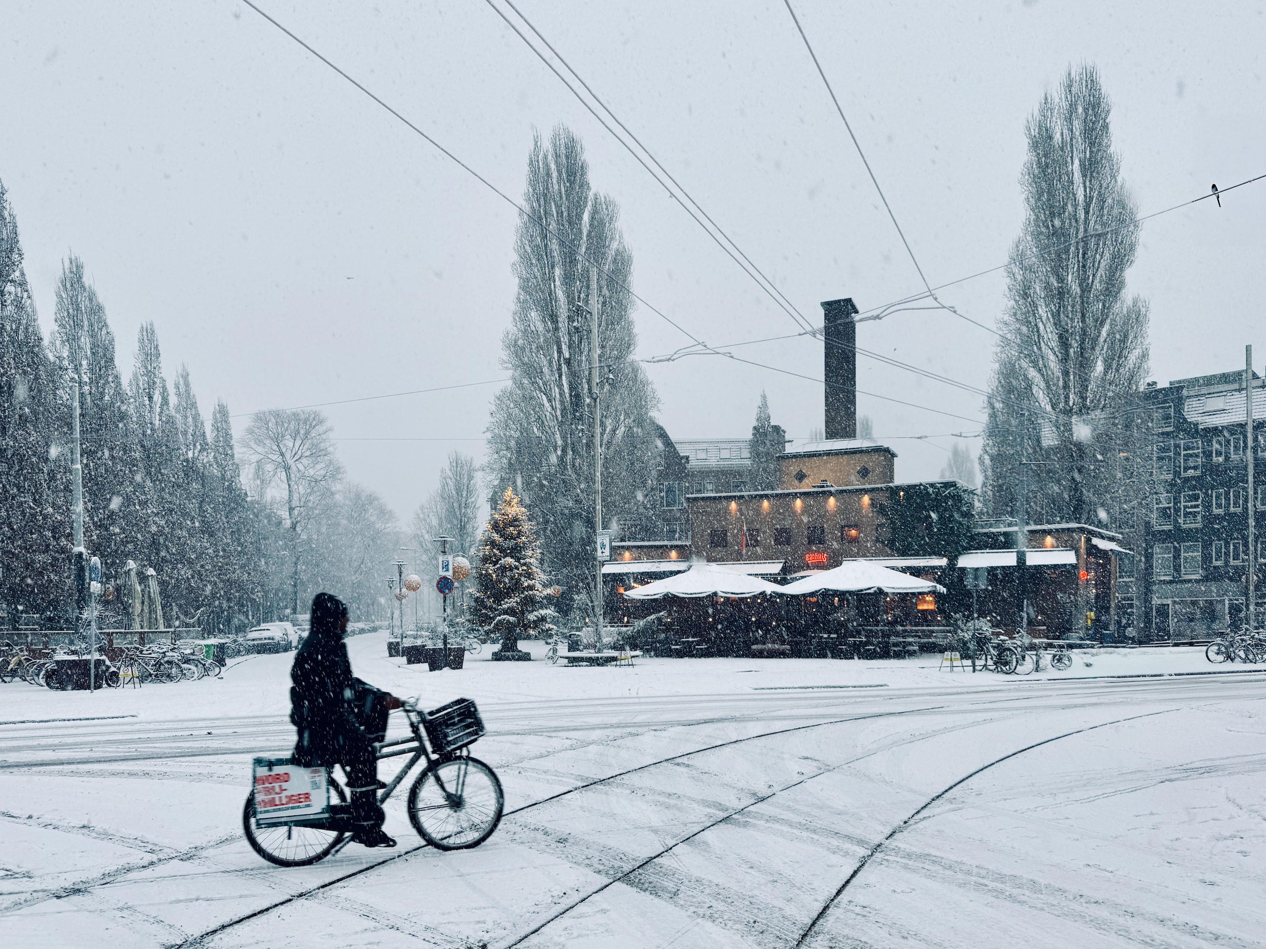 In beeld: de mooiste lezersfoto’s van besneeuwd Amsterdam | Het Parool