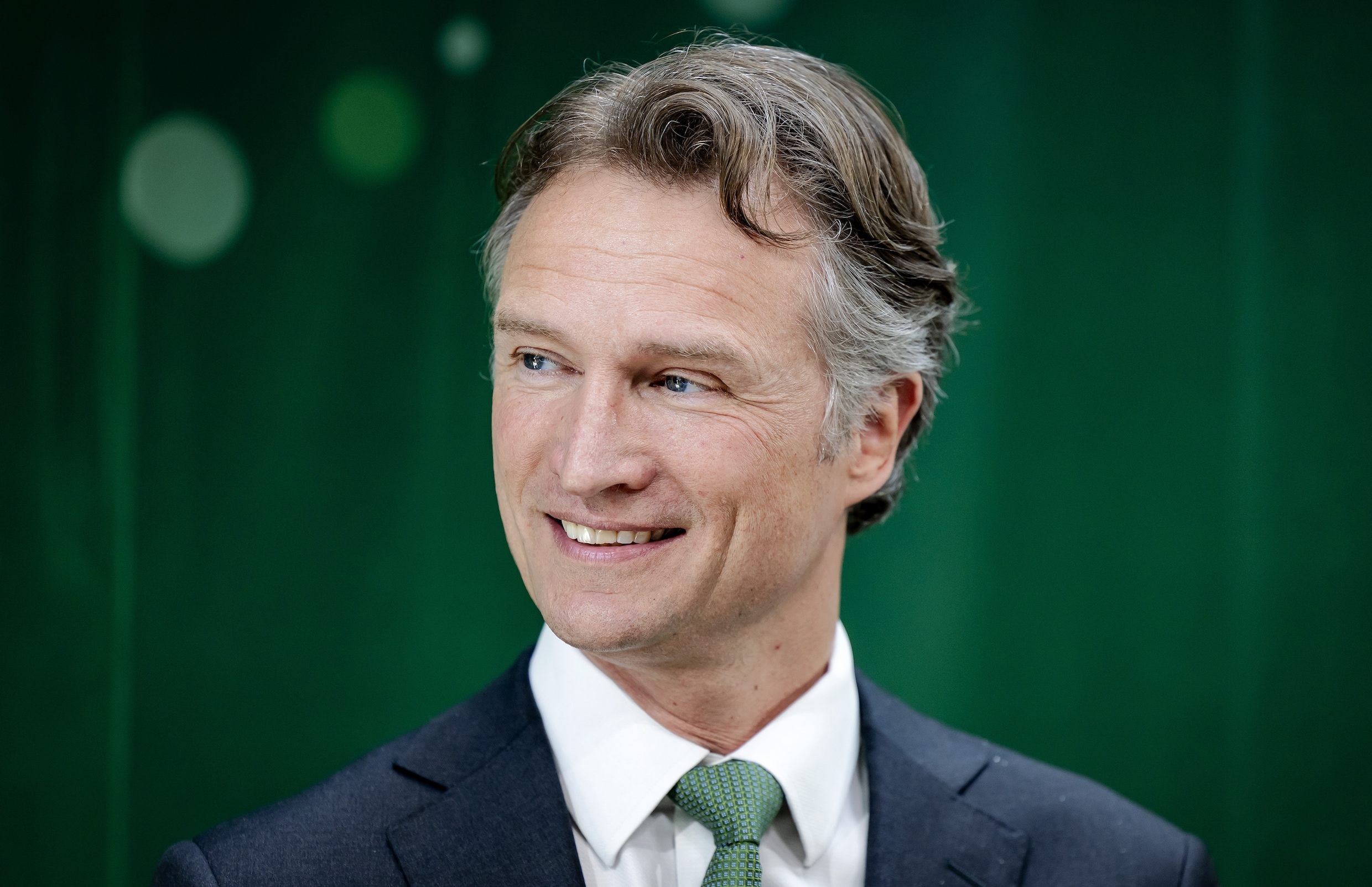 Heinekentopman Dolf van den Brink kondigt vertrek aan | Het Parool