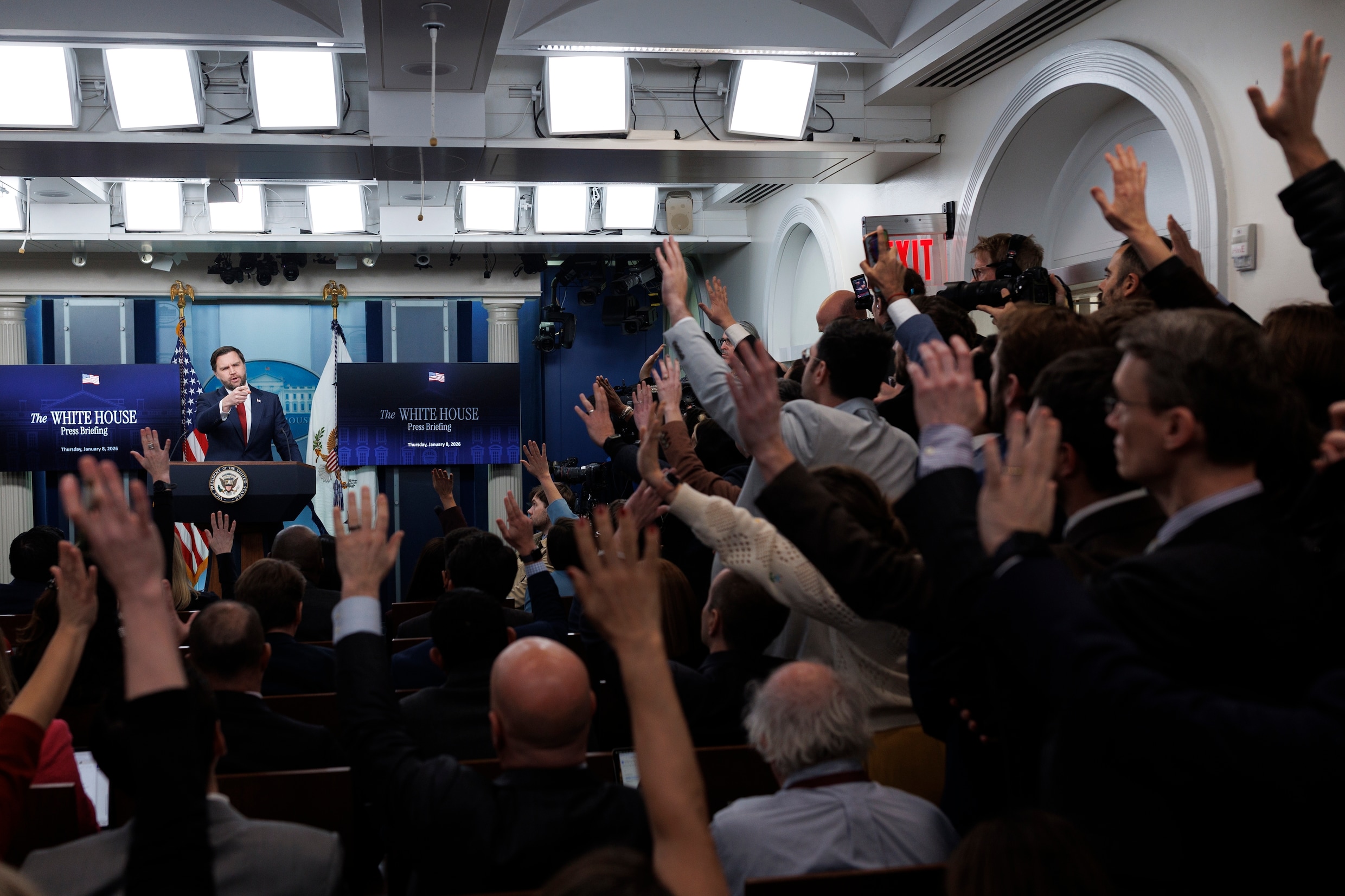 Wat de beelden ook laten zien, volgens Trumps Amerika deed de ICE-agent ...