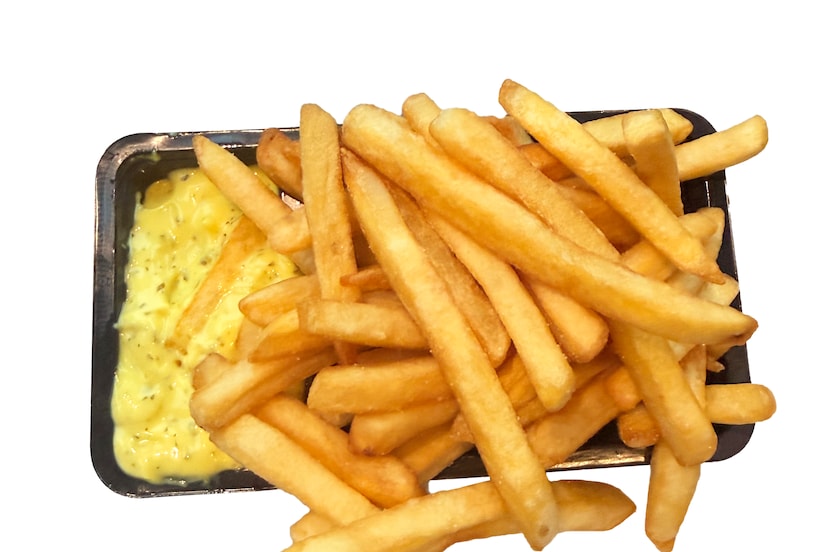 Patat met fritessaus van de Mac, maar dan bij een snackbar in Diemen ...