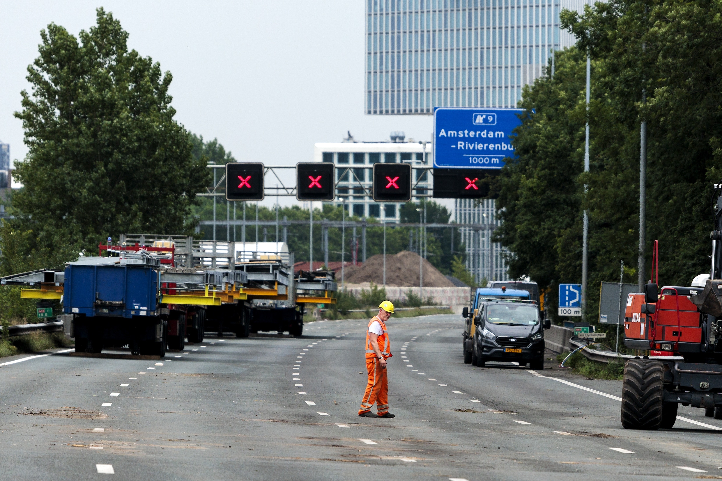 Dit weekend snelheidscontrole op de A10, wegwerkers voelen zich niet ...