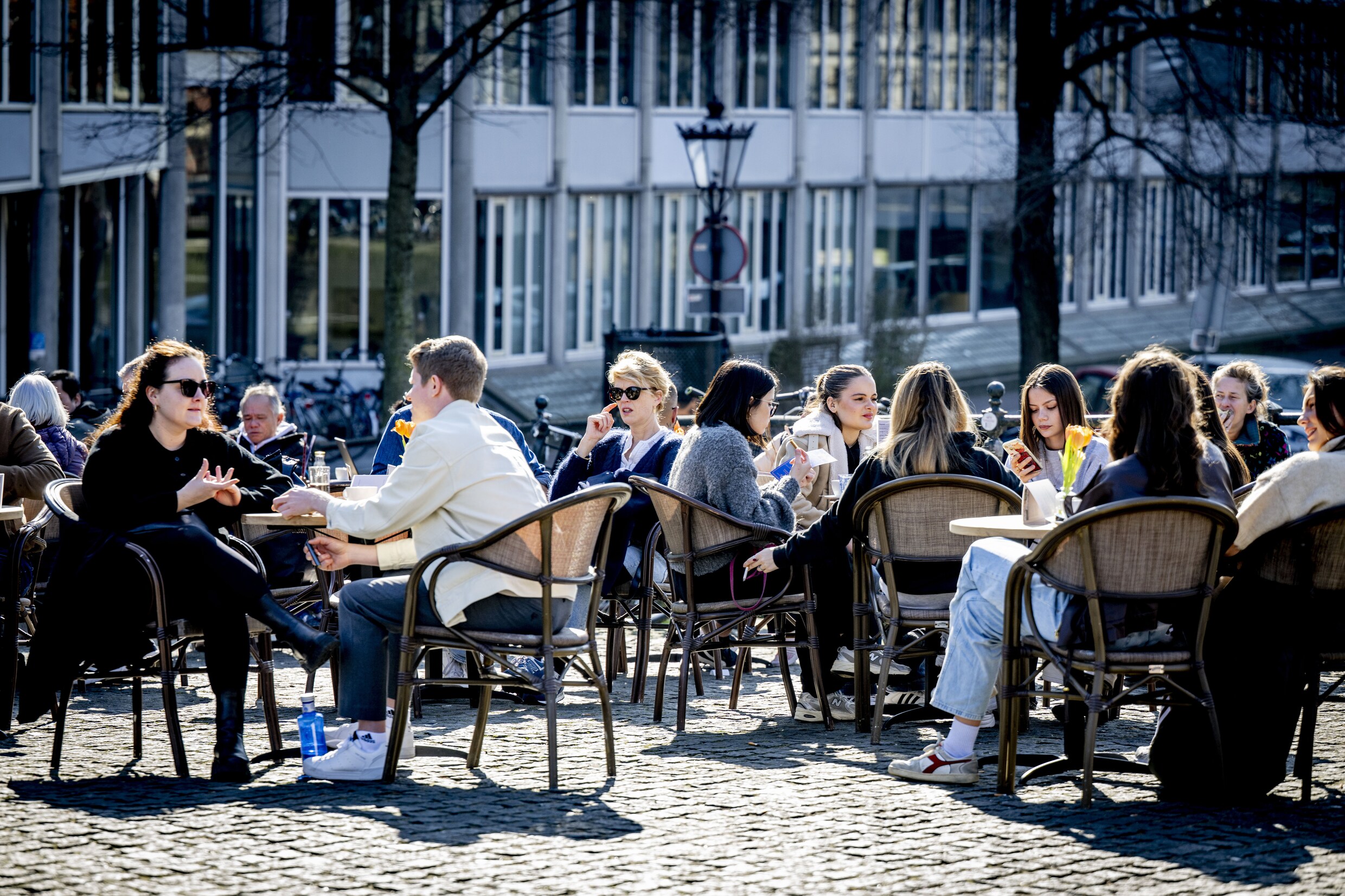 Temperaturen schieten omhoog, volgende week mogelijk 18 graden: ‘Eerste ...