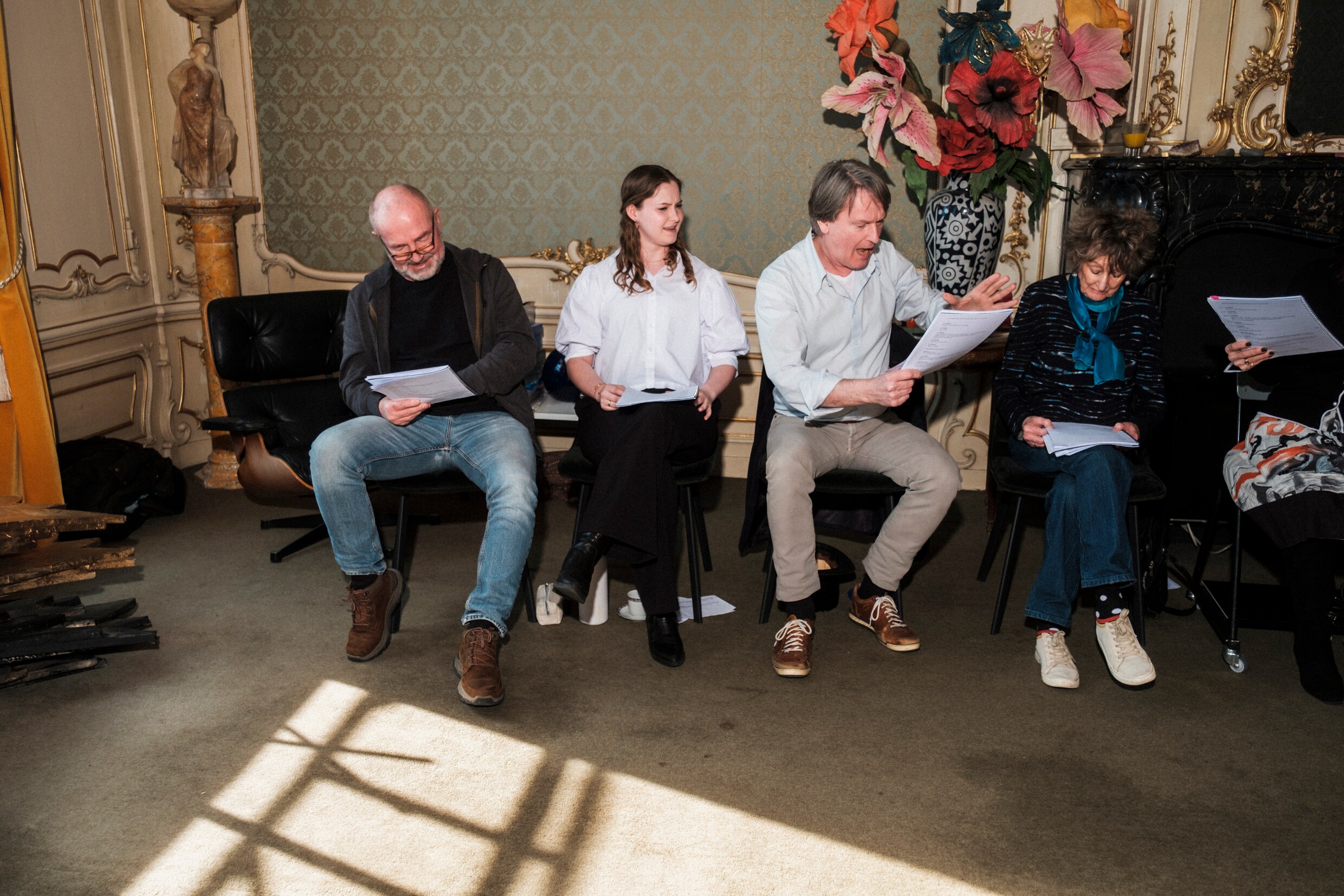 Thom Hoffman kruipt voor voorstelling in Nieuwe Kerk in de huid van ...