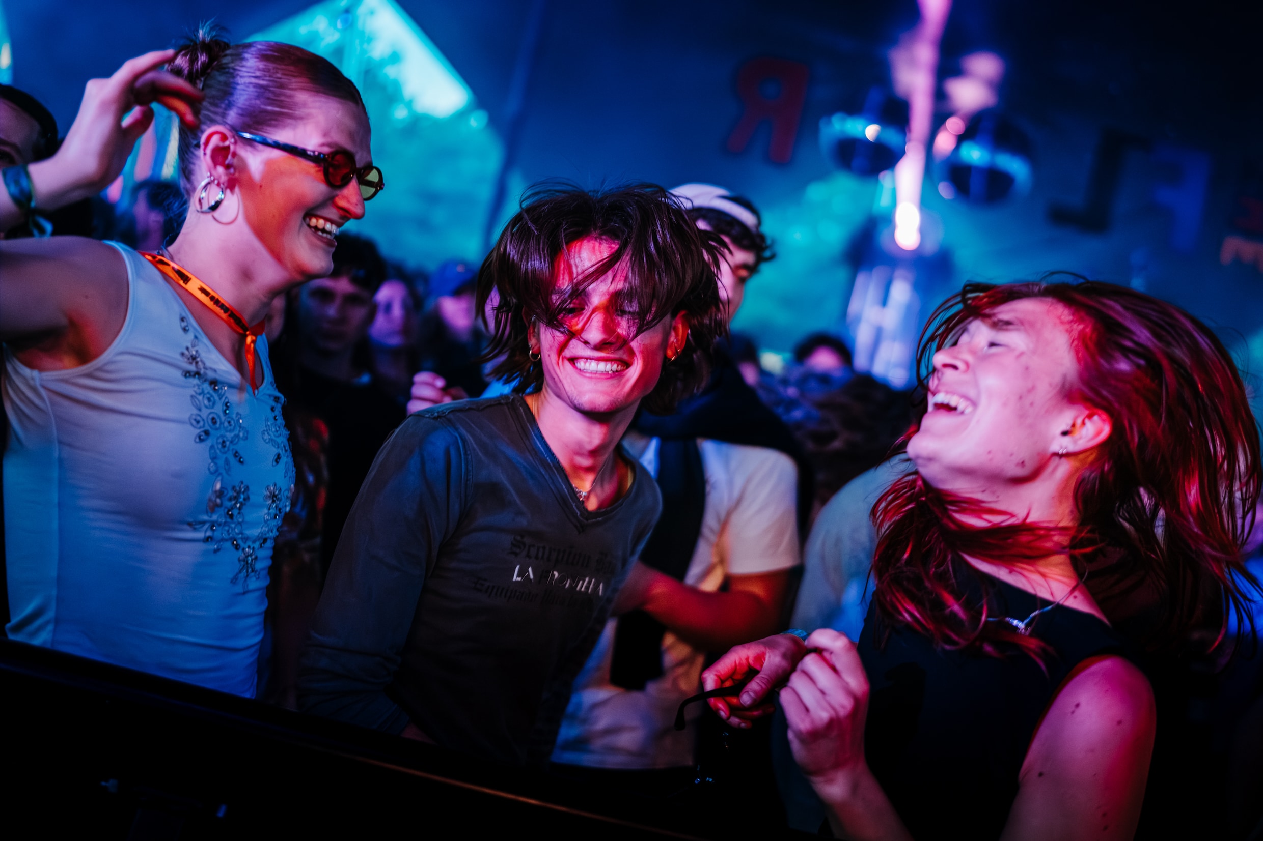 Recensie: Nick Cave betovert festivalpubliek op Best Kept Secret | Het ...