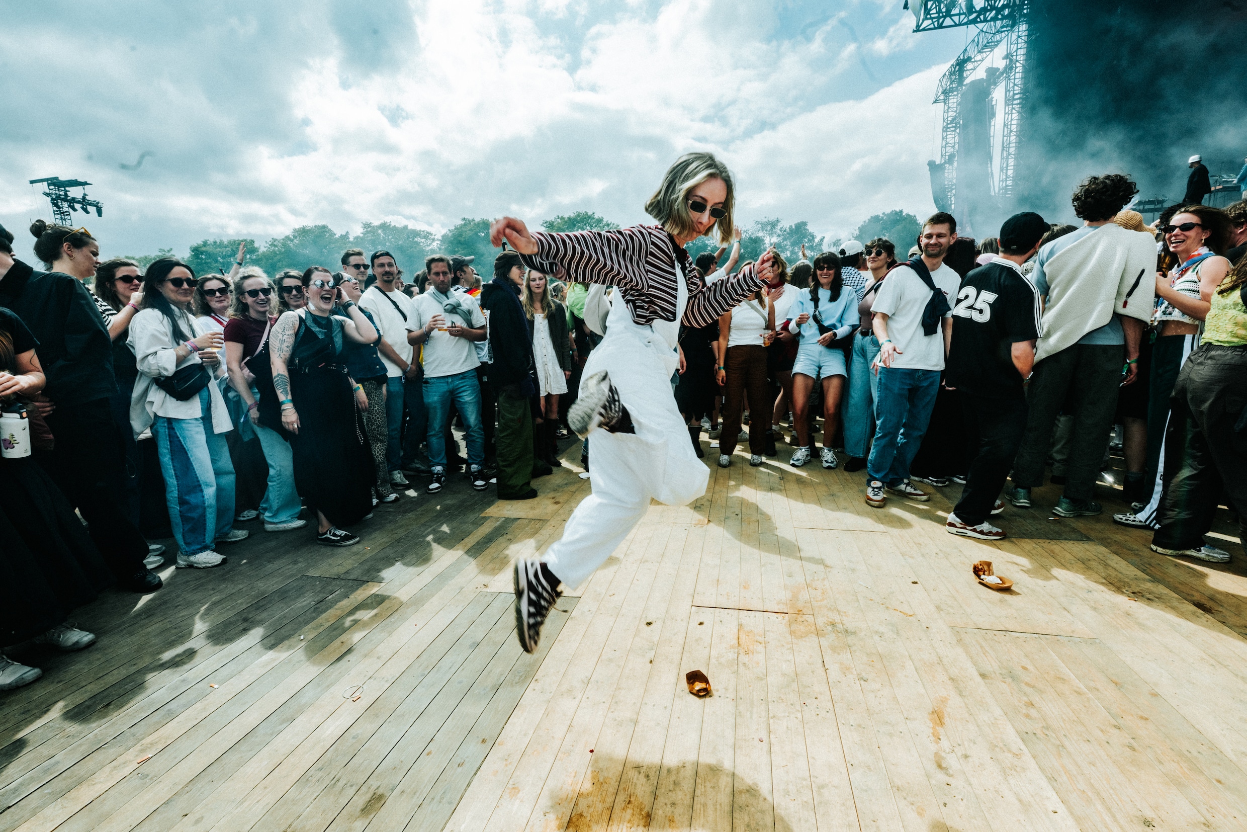 Recensie: Nick Cave betovert festivalpubliek op Best Kept Secret | Het ...