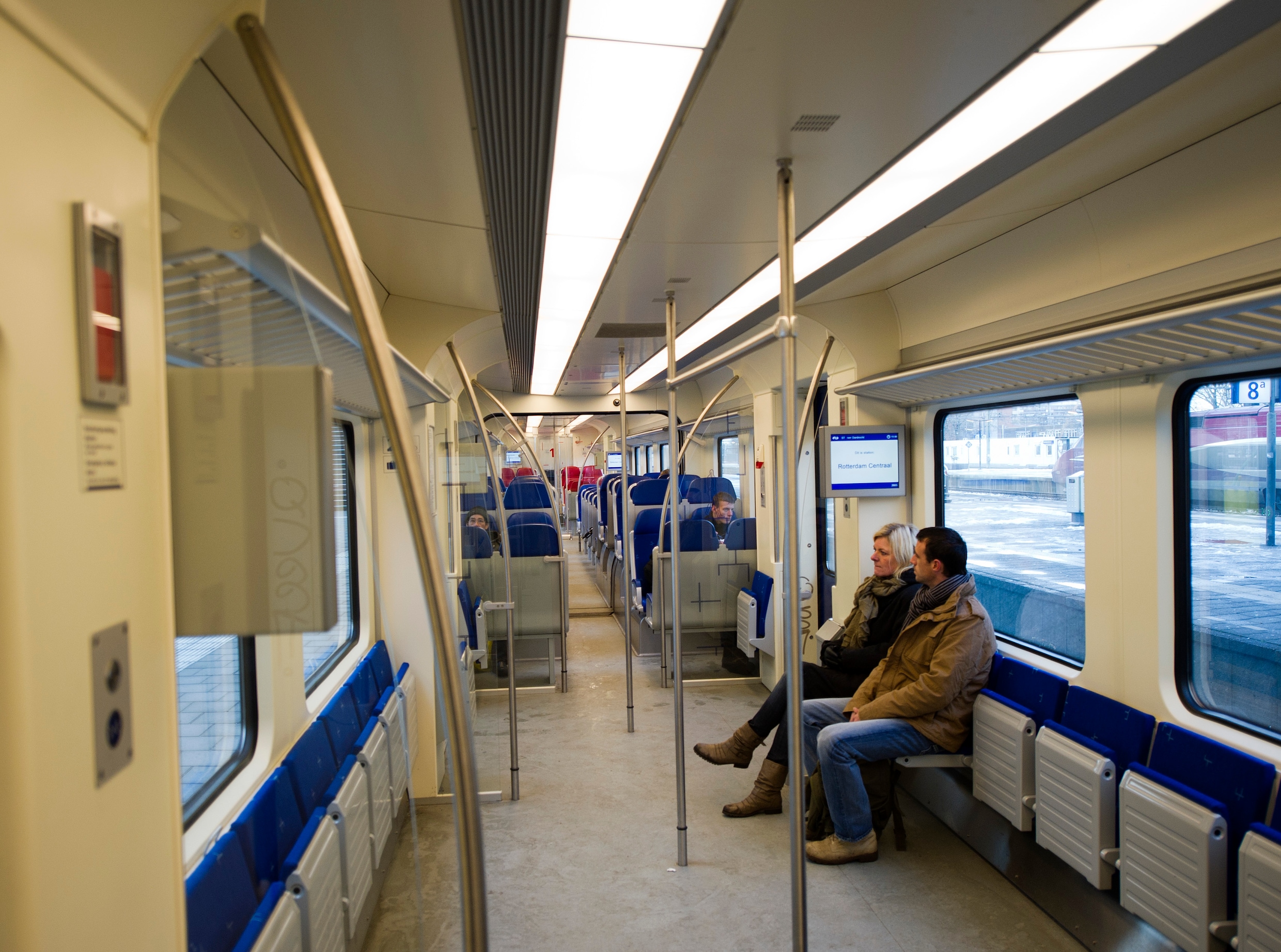 Van klapstoel tot noodrem: NS verkoopt onderdelen oude Sprinter | Het ...