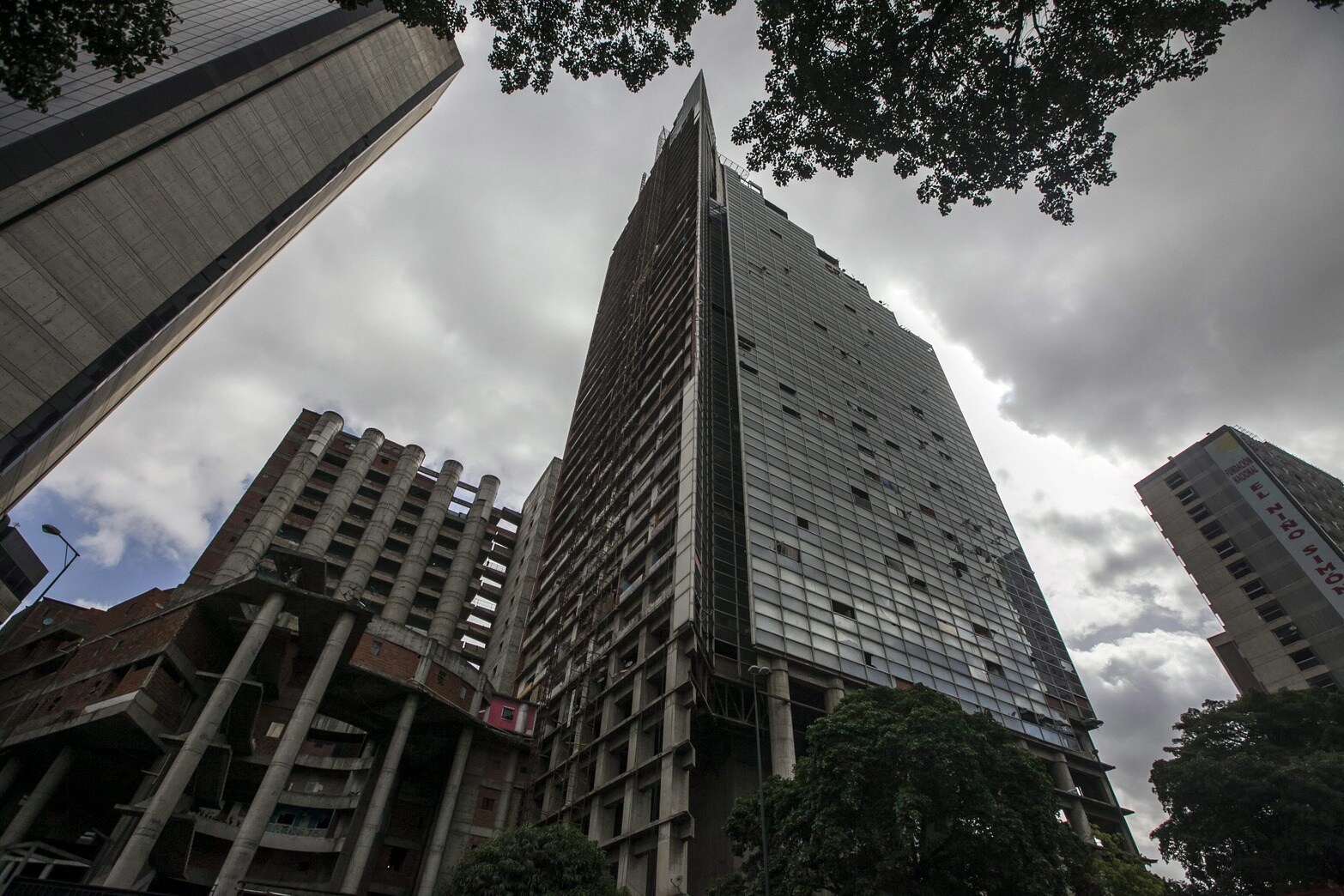 Einde 'hoogste krottenwijk ter wereld' Caracas nabij | Het Parool