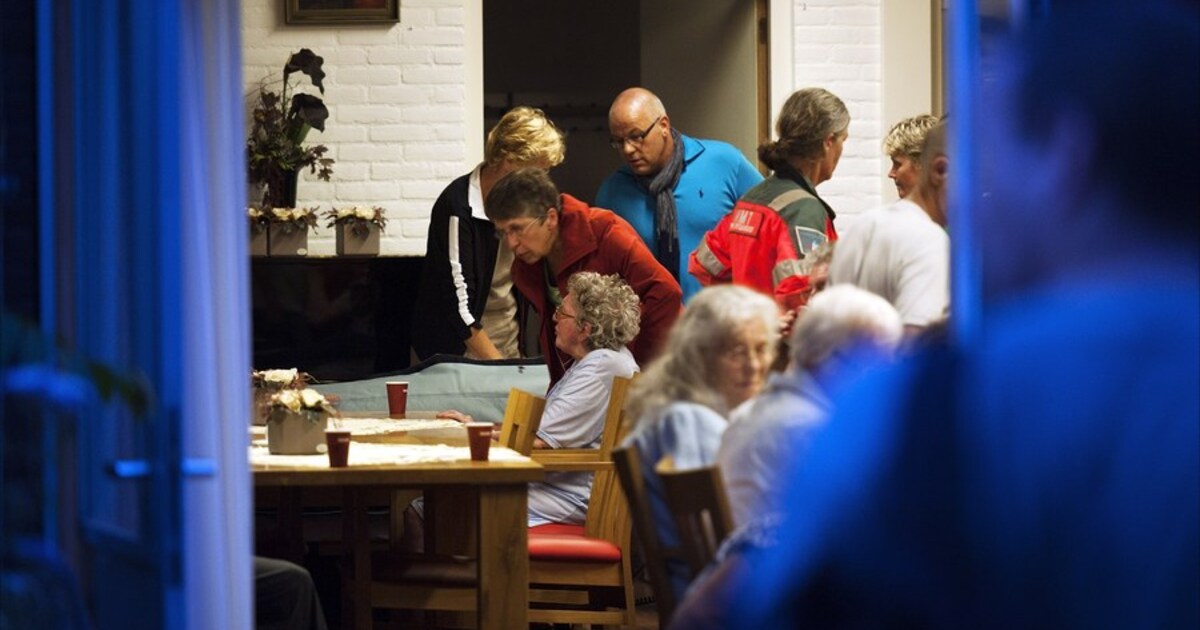 Bewoners zorgcentrum na brand weken niet naar kamer | Het Parool Bewoners zorgcentrum na brand weken niet naar kamer | Het Parool