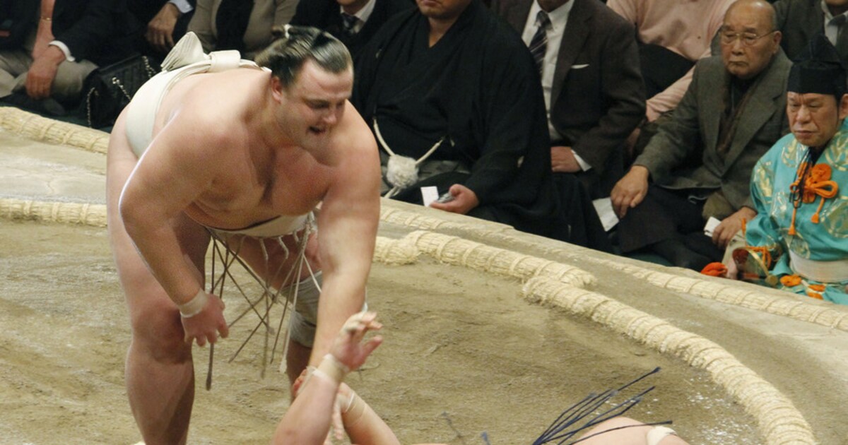 Het leven van een vrouwelijke sumo-worstelaar: 5000 calorieën per dag | Het Parool