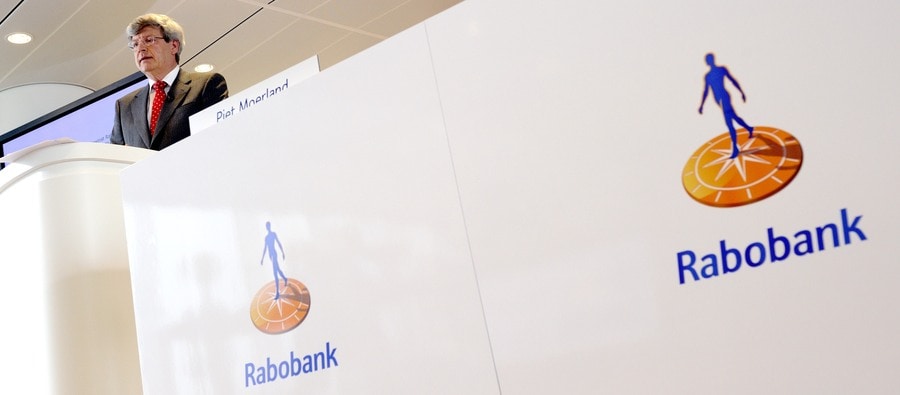 Nieuwe pinnen: Rabobank komt met verticale bankpas | Het Parool