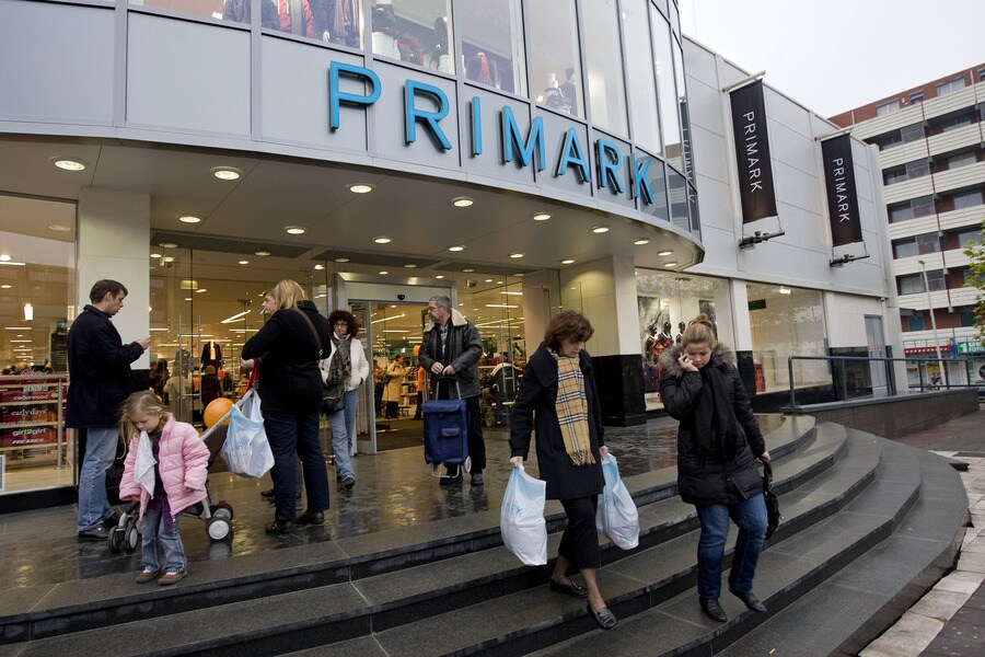 C&A en Primark maken gebruik van kinderarbeid | Het Parool