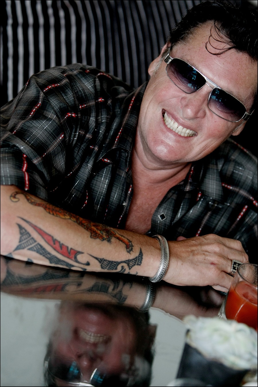 Barry Hay neemt af en toe nog een snuifje | Het Parool