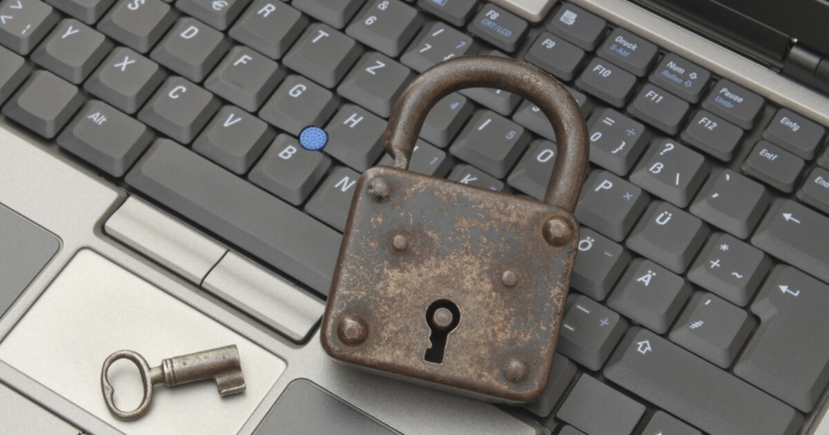 Tienduizenden verliezen internettoegang doordat FBI servers uitzet ...