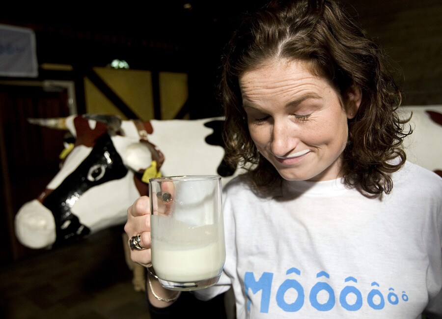 Boerin Agnes stapt in het huwelijksbootje | Het Parool