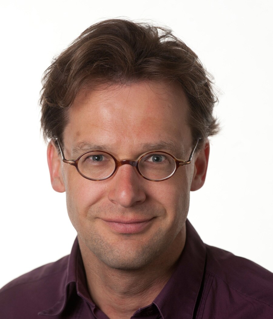 In één maand tijd 1,8 miljoen telefoontjes onderschept; D66 start ...