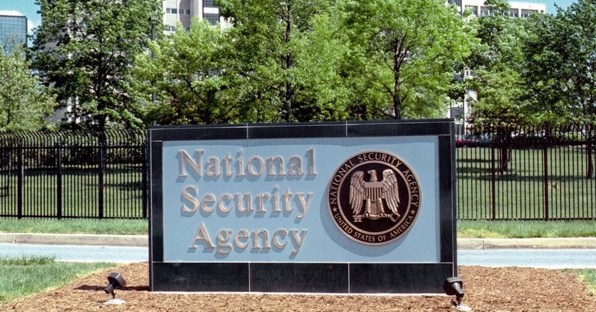 In één maand tijd 1,8 miljoen telefoontjes onderschept; D66 start ...