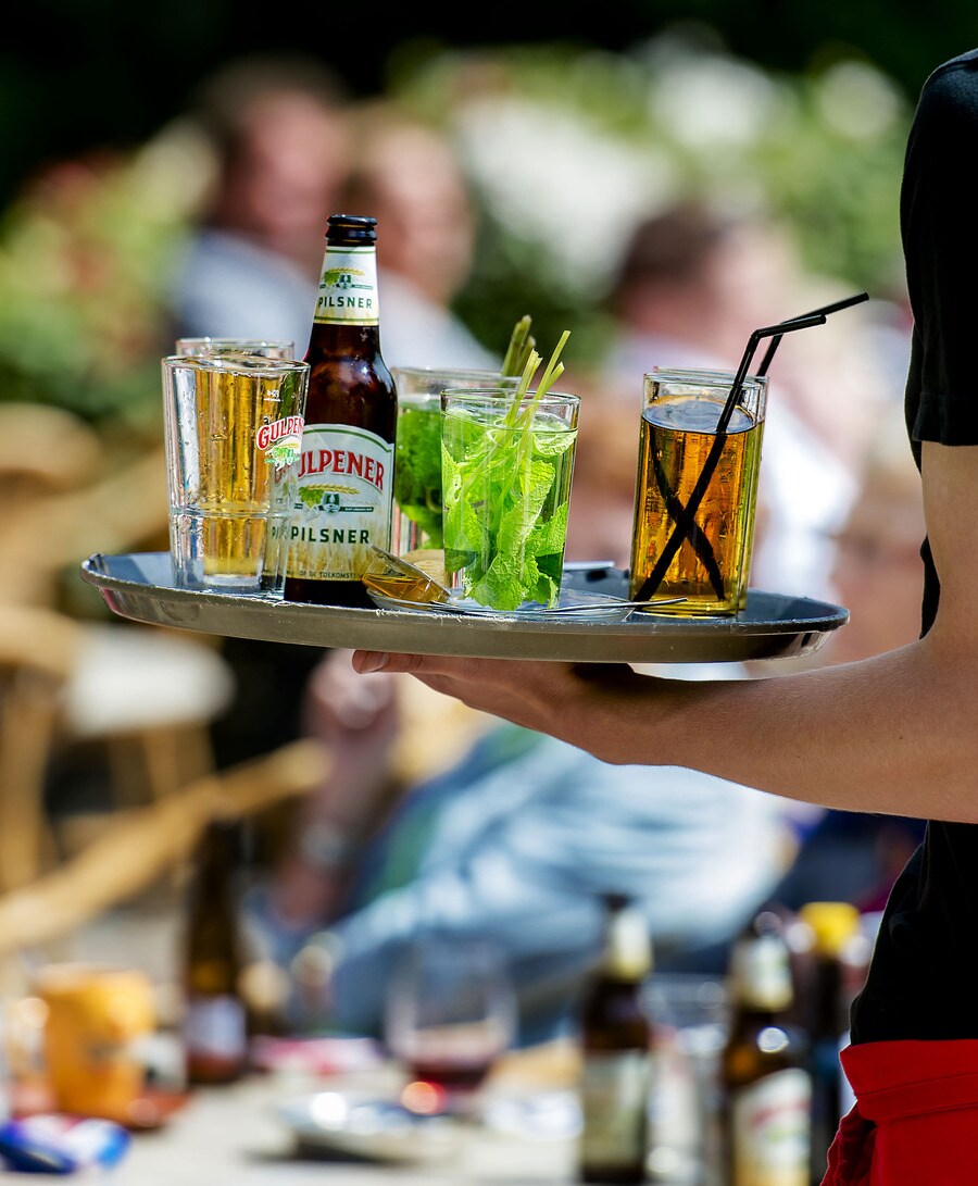 Horeca ziet omzet stijgen | Het Parool