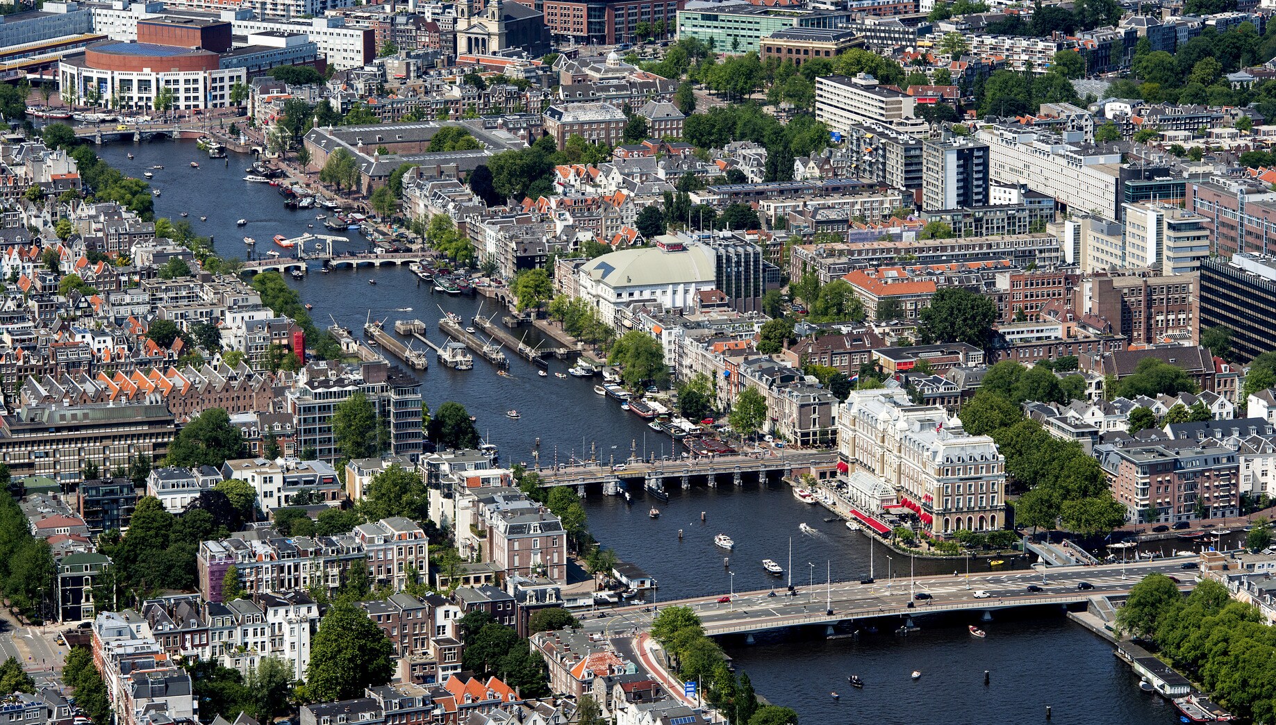 Amsterdam blijft op 10 na meest leefbare stad | Het Parool